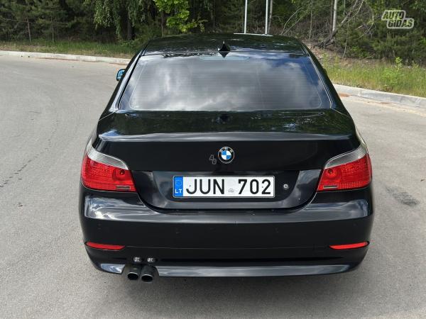 Black BMW 520 2004 in Jurbarkas, with an engine capacity of 2.20 L and mileage of 243 thousand km for 2600 €, photo 4 on AUTOMOTO.COM.LV