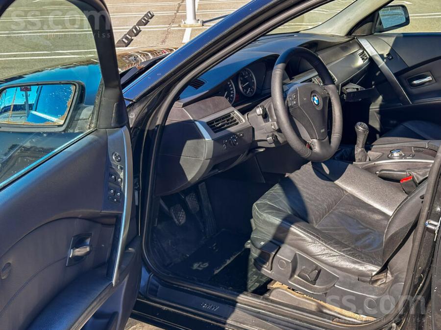 Melns BMW 520 2004 Rīga, ar dzinēja tilpumu 2.20 L un nobraukumu 443 tūkst. km par 2400 €, foto 6 vietnē AUTOMOTO.COM.LV