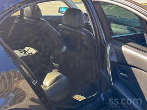 Melns BMW 520 2004 Rīga, ar dzinēja tilpumu 2.20 L un nobraukumu 443 tūkst. km par 2400 €, foto 9 vietnē AUTOMOTO.COM.LV