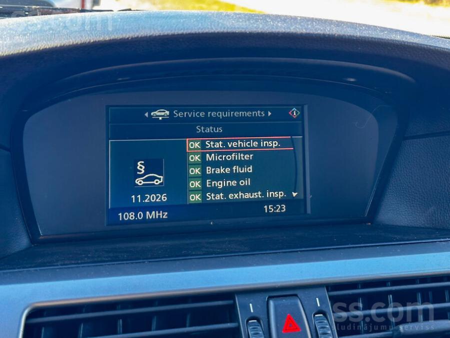 Melns BMW 520 2004 Rīga, ar dzinēja tilpumu 2.20 L un nobraukumu 443 tūkst. km par 2400 €, foto 12 vietnē AUTOMOTO.COM.LV