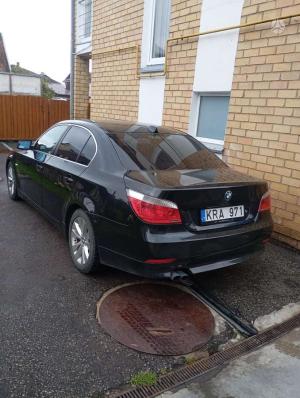 Melns BMW 520 2004 Panevēža, ar dzinēja tilpumu 2.17 L un nobraukumu 250 tūkst. km par 2000 €, foto 5 vietnē AUTOMOTO.COM.LV