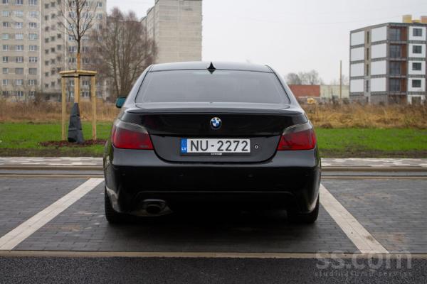 Black BMW 520 2005 in Jelgava, with an engine capacity of 2.00 L and mileage of 312 thousand km for 3100 €, photo 2 on AUTOMOTO.COM.LV