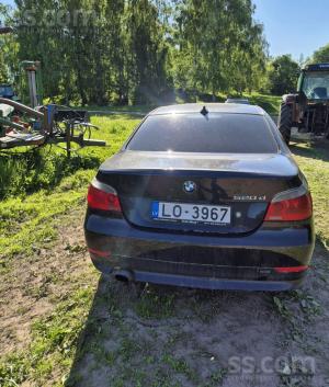 Melns BMW 520 2006 Madona, ar dzinēja tilpumu 2.00 L un nobraukumu 378 tūkst. km par 1500 €, foto 4 vietnē AUTOMOTO.COM.LV