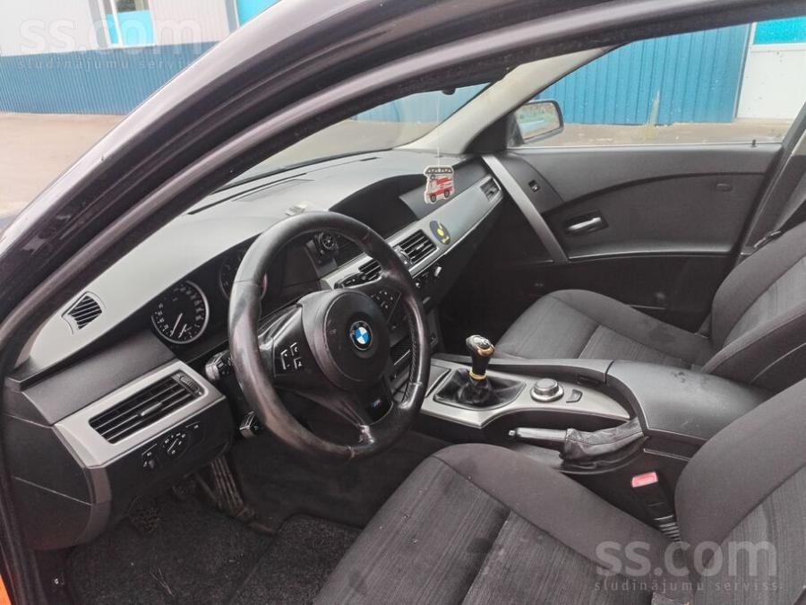 Melns BMW 520 2006 Daugavpils, ar dzinēja tilpumu 2.00 L un nobraukumu 537 tūkst. km par 2300 €, foto 9 vietnē AUTOMOTO.COM.LV