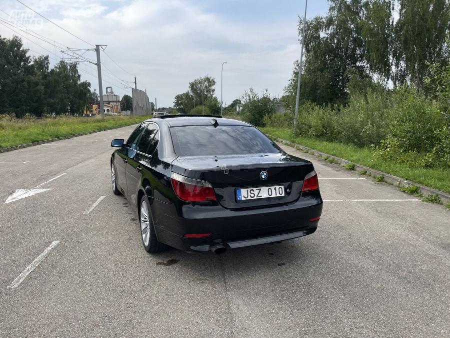 Melns BMW 520 2006 Radviliškis, ar dzinēja tilpumu 2.00 L un nobraukumu 390 tūkst. km par 3100 €, foto 4 vietnē AUTOMOTO.COM.LV