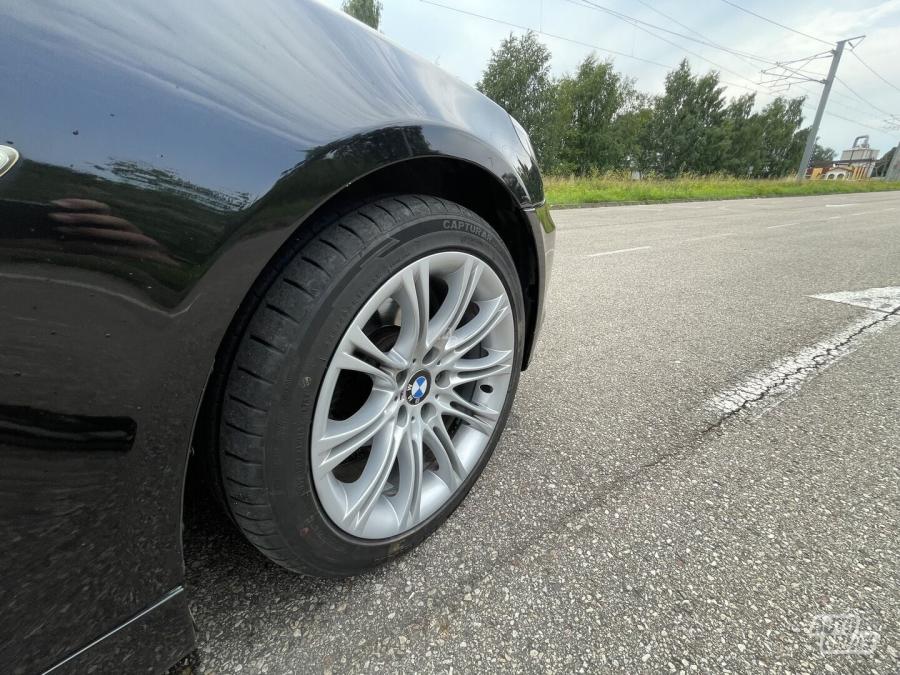 Melns BMW 520 2006 Radviliškis, ar dzinēja tilpumu 2.00 L un nobraukumu 390 tūkst. km par 3100 €, foto 16 vietnē AUTOMOTO.COM.LV