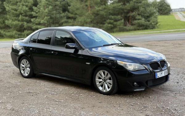 Black BMW 520 2006 in Vilnius, with an engine capacity of 2.00 L and mileage of 276 thousand km for 3000 €, photo 3 on AUTOMOTO.COM.LV