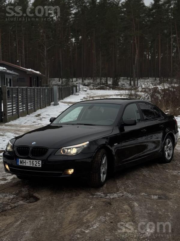 Black BMW 520 2007 in Riga, with an engine capacity of 2.00 L and mileage of 255 thousand km for 6200 €, photo 1 on AUTOMOTO.COM.LV