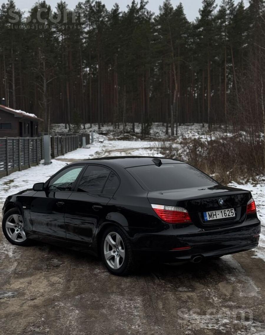 Black BMW 520 2007 in Riga, with an engine capacity of 2.00 L and mileage of 255 thousand km for 6200 €, photo 3 on AUTOMOTO.COM.LV