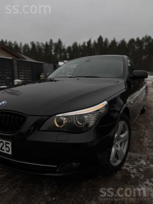 Black BMW 520 2007 in Riga, with an engine capacity of 2.00 L and mileage of 255 thousand km for 6200 €, photo 5 on AUTOMOTO.COM.LV