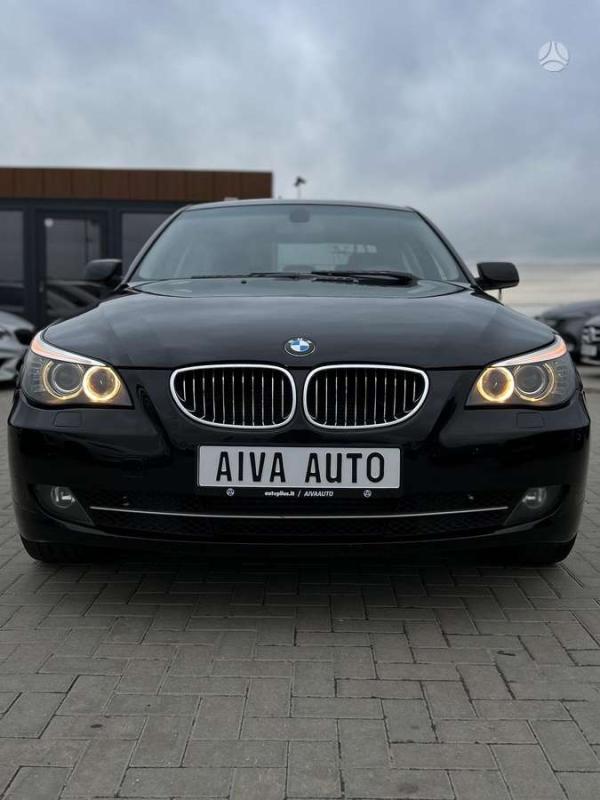 Black BMW 520 2007 in Kaunas, with an engine capacity of 2.00 L and mileage of 302 thousand km for 3850 €, photo 5 on AUTOMOTO.COM.LV
