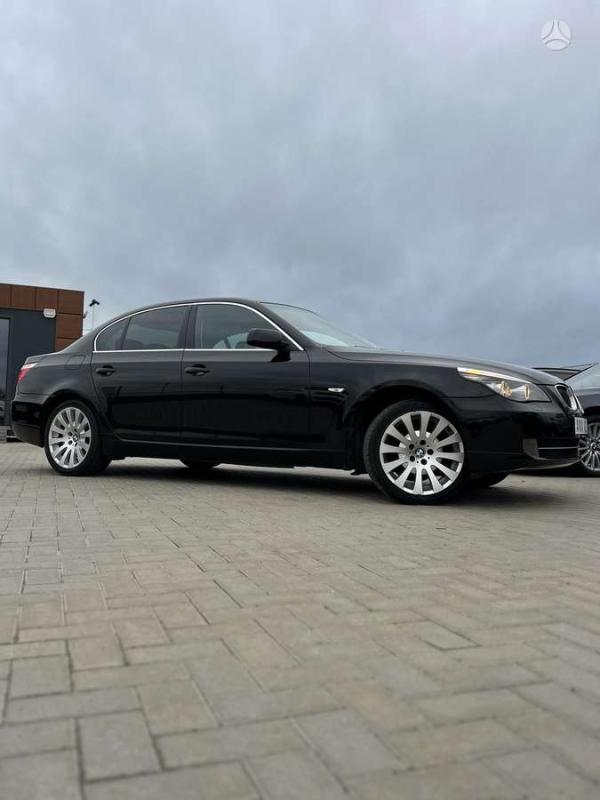 Black BMW 520 2007 in Kaunas, with an engine capacity of 2.00 L and mileage of 302 thousand km for 3850 €, photo 9 on AUTOMOTO.COM.LV