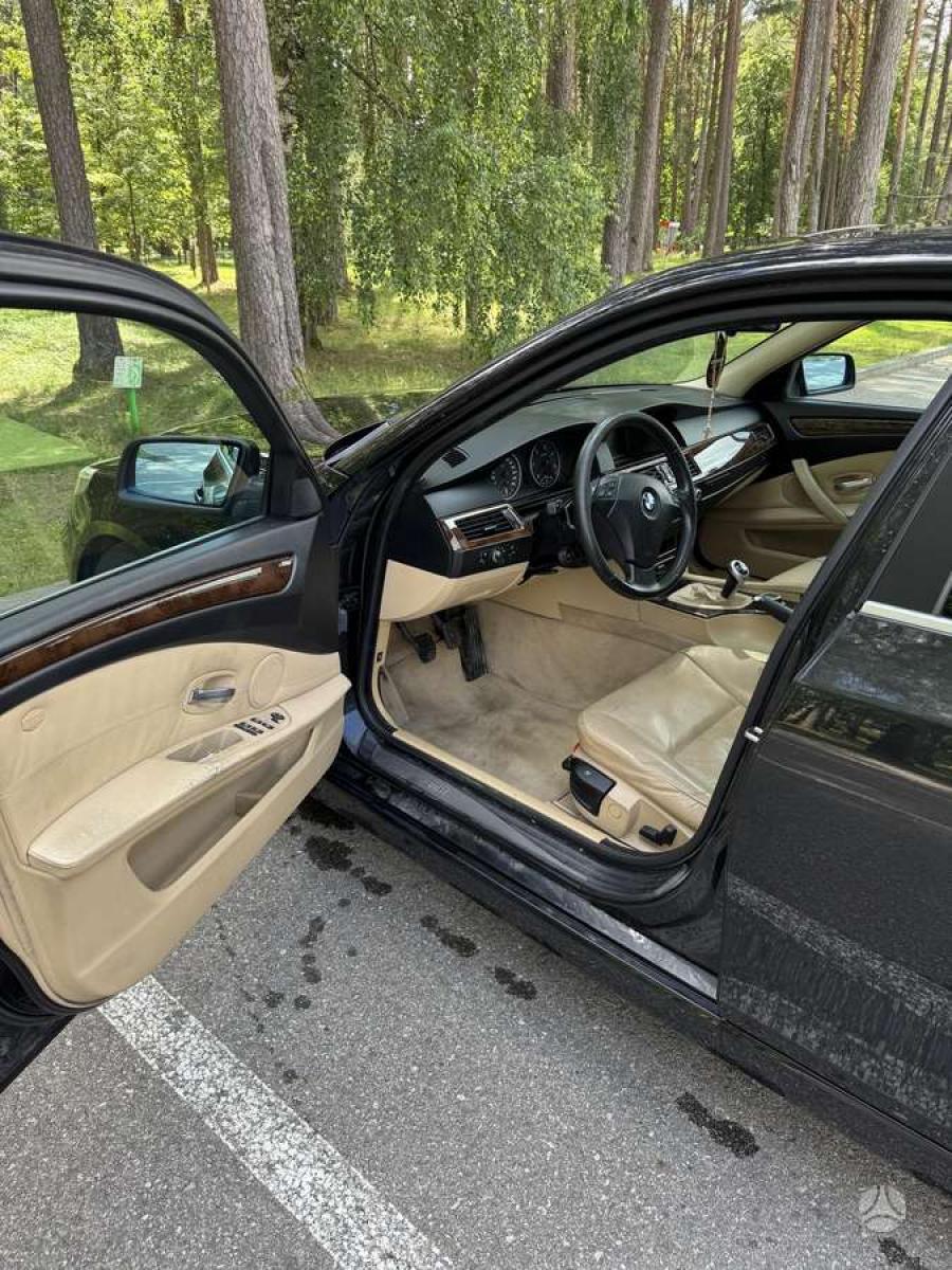 Melns BMW 520 2007 Marijampole, ar dzinēja tilpumu 2.00 L un nobraukumu 400 tūkst. km par 3400 €, foto 15 vietnē AUTOMOTO.COM.LV