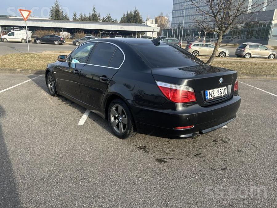Black BMW 520 2007 in Ogre, with an engine capacity of 2.00 L and mileage of 343 thousand km for 3000 €, photo 5 on AUTOMOTO.COM.LV