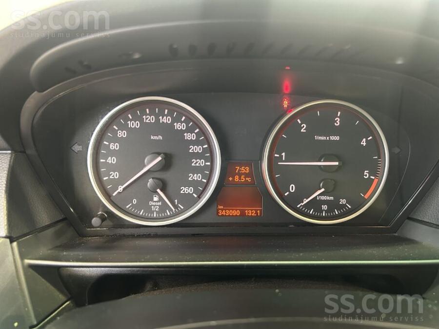 Black BMW 520 2007 in Ogre, with an engine capacity of 2.00 L and mileage of 343 thousand km for 3000 €, photo 10 on AUTOMOTO.COM.LV
