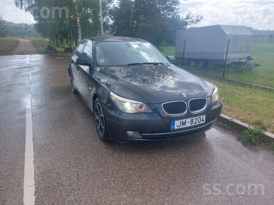 Melns BMW 520 2008 Daugavpils, ar dzinēja tilpumu 2.00 L un nobraukumu 347 tūkst. km par 3450 €, foto 2 vietnē AUTOMOTO.COM.LV