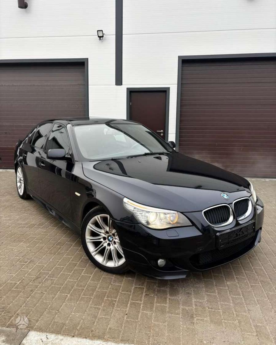 Black BMW 520 2008 in Utena, with an engine capacity of 2.00 L and mileage of 279 thousand km for 5850 €, photo 1 on AUTOMOTO.COM.LV