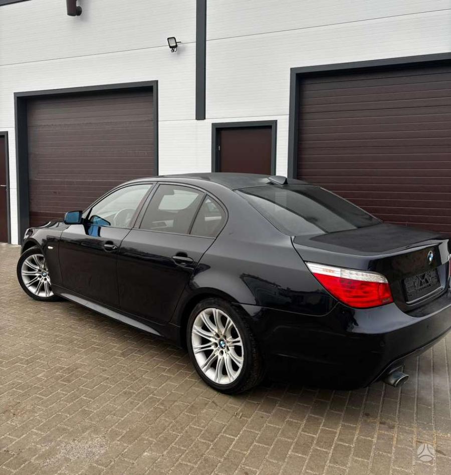 Black BMW 520 2008 in Utena, with an engine capacity of 2.00 L and mileage of 279 thousand km for 5850 €, photo 6 on AUTOMOTO.COM.LV