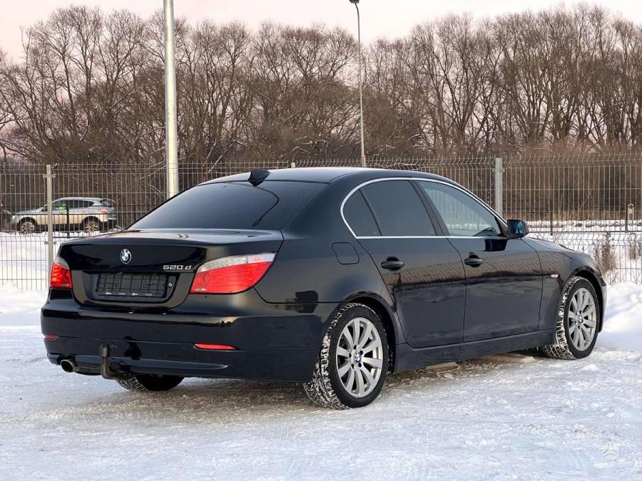 Black BMW 520 2008 in Taurage, with an engine capacity of 2.00 L and mileage of 280 thousand km for 4700 €, photo 6 on AUTOMOTO.COM.LV