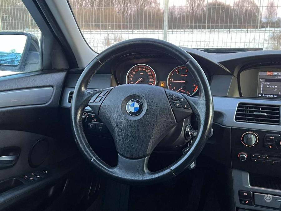 Black BMW 520 2008 in Taurage, with an engine capacity of 2.00 L and mileage of 280 thousand km for 4700 €, photo 16 on AUTOMOTO.COM.LV