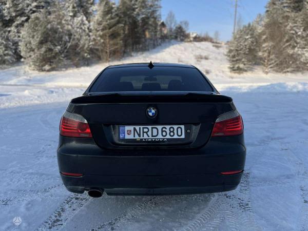 Melns BMW 520 2008 Viļņa, ar dzinēja tilpumu 2.00 L un nobraukumu 390 tūkst. km par 4900 €, foto 5 vietnē AUTOMOTO.COM.LV