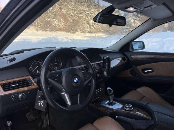 Melns BMW 520 2008 Viļņa, ar dzinēja tilpumu 2.00 L un nobraukumu 395 tūkst. km par 4700 €, foto 7 vietnē AUTOMOTO.COM.LV