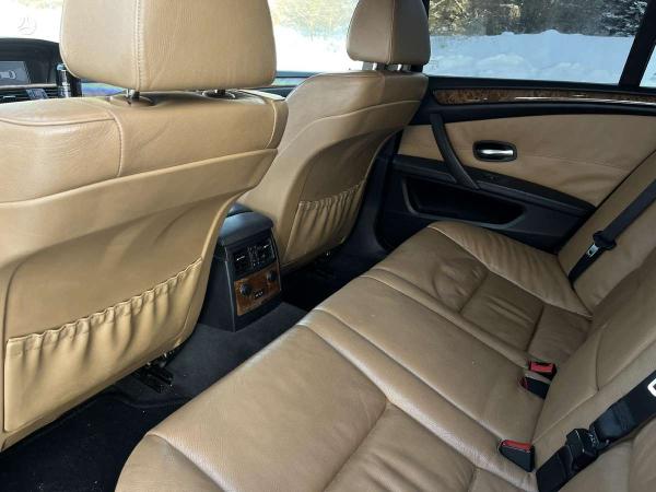 Melns BMW 520 2008 Viļņa, ar dzinēja tilpumu 2.00 L un nobraukumu 395 tūkst. km par 4700 €, foto 8 vietnē AUTOMOTO.COM.LV