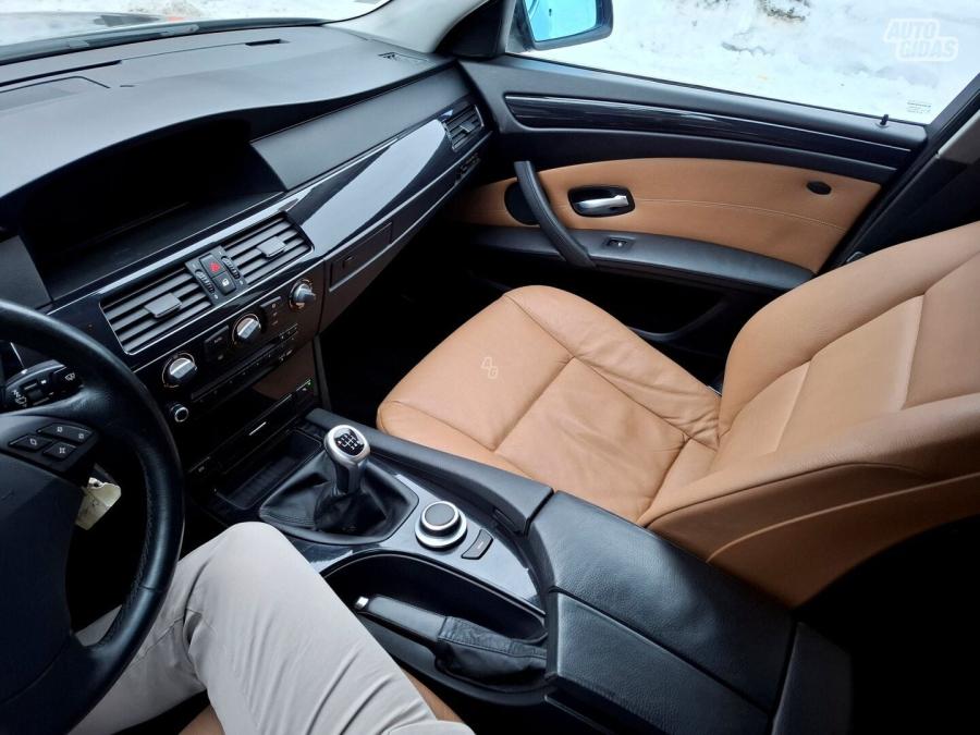 Melns BMW 520 2008 Telšiai, ar dzinēja tilpumu 2.00 L un nobraukumu 239 tūkst. km par 4450 €, foto 21 vietnē AUTOMOTO.COM.LV