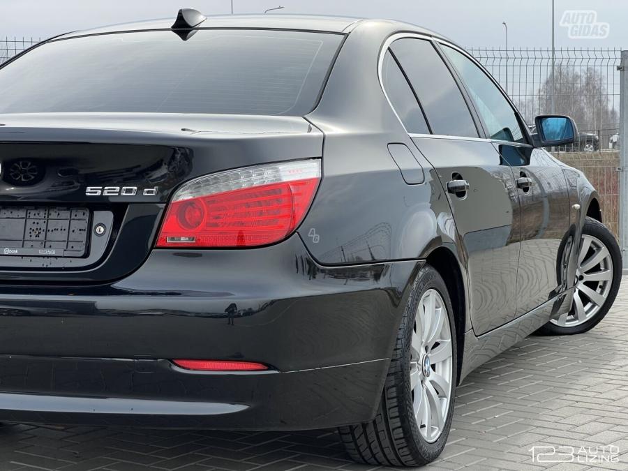 Melns BMW 520 2008 Tauragė, ar dzinēja tilpumu 2.00 L un nobraukumu 280 tūkst. km par 4600 €, foto 11 vietnē AUTOMOTO.COM.LV