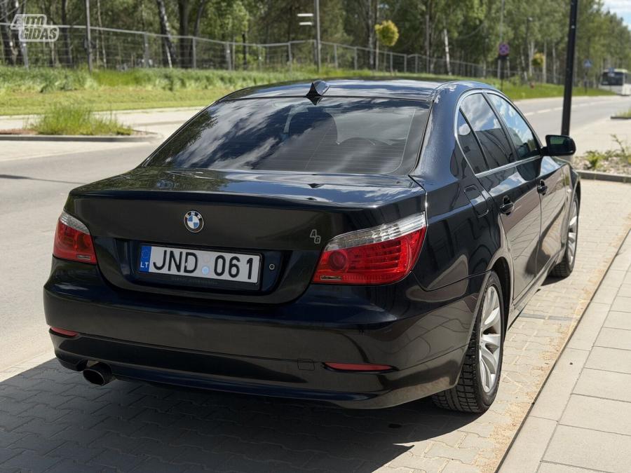 Black BMW 520 2008 in Vilnius, with an engine capacity of 2.00 L and mileage of 230 thousand km for 3290 €, photo 9 on AUTOMOTO.COM.LV