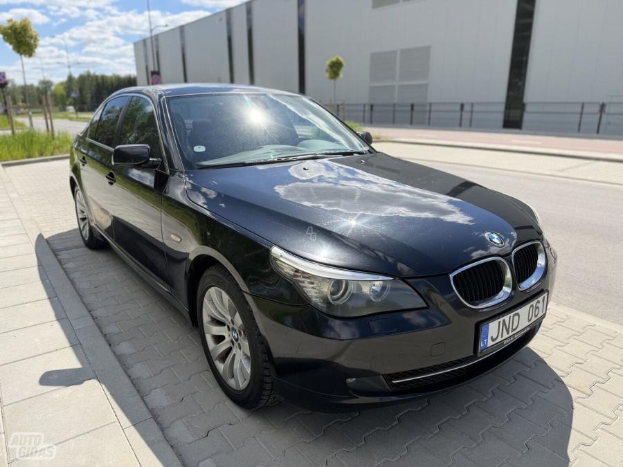 Black BMW 520 2008 in Vilnius, with an engine capacity of 2.00 L and mileage of 230 thousand km for 3290 €, photo 17 on AUTOMOTO.COM.LV