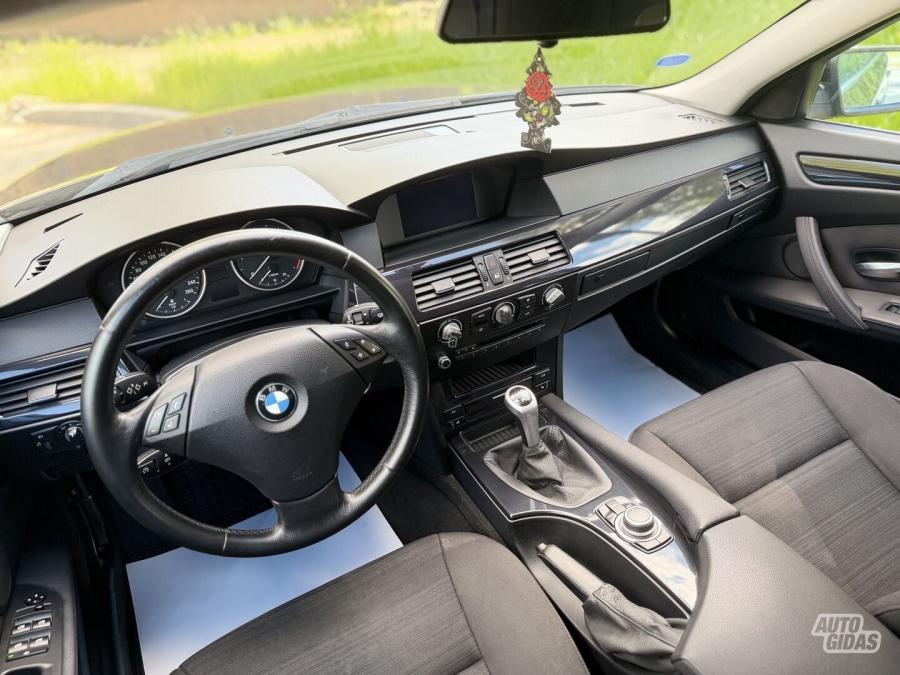 Black BMW 520 2008 in Vilnius, with an engine capacity of 2.00 L and mileage of 230 thousand km for 3290 €, photo 23 on AUTOMOTO.COM.LV