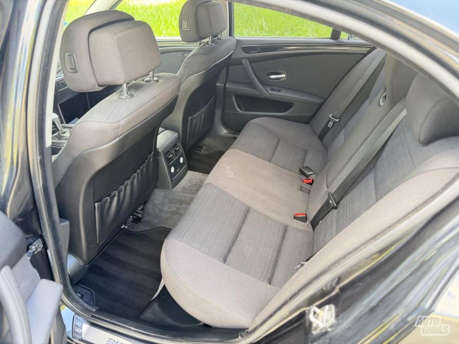 Black BMW 520 2008 in Vilnius, with an engine capacity of 2.00 L and mileage of 230 thousand km for 3290 €, photo 31 on AUTOMOTO.COM.LV