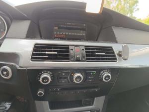 Black BMW 520 2008 in Vilkaviskis, with an engine capacity of 2.00 L and mileage of 260 thousand km for 4950 €, photo 8 on AUTOMOTO.COM.LV