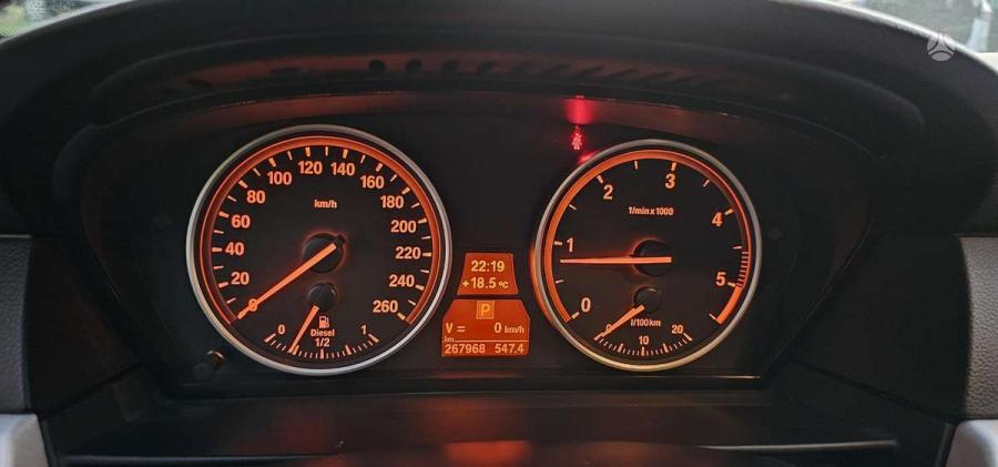 Melns BMW 520 2008 Klaipėda, ar dzinēja tilpumu 2.00 L un nobraukumu 268 tūkst. km par 6799 €, foto 26 vietnē AUTOMOTO.COM.LV