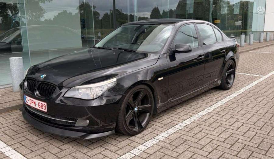 Melns BMW 520 2008 Klaipėda, ar dzinēja tilpumu 2.00 L un nobraukumu 268 tūkst. km par 6799 €, foto 29 vietnē AUTOMOTO.COM.LV