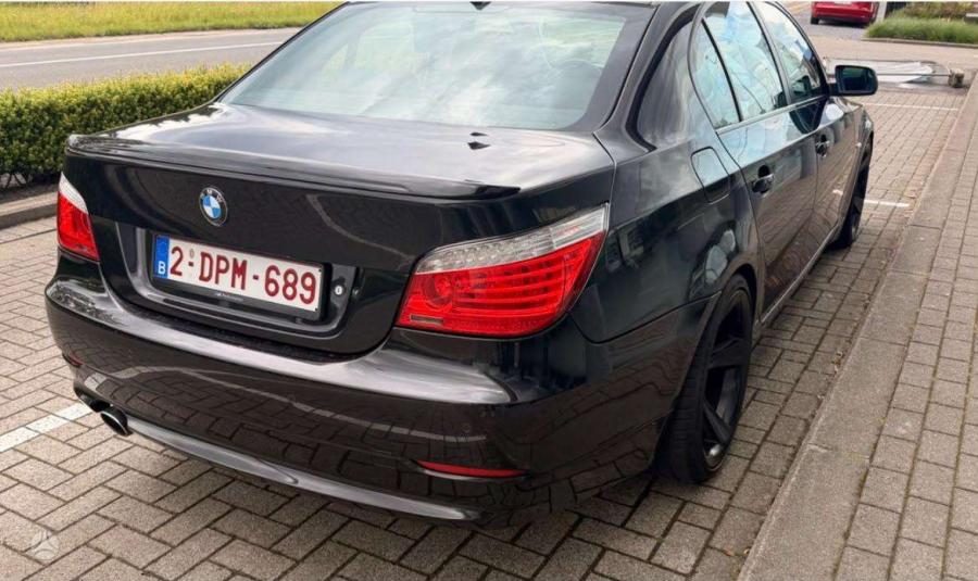 Melns BMW 520 2008 Klaipėda, ar dzinēja tilpumu 2.00 L un nobraukumu 268 tūkst. km par 6799 €, foto 32 vietnē AUTOMOTO.COM.LV