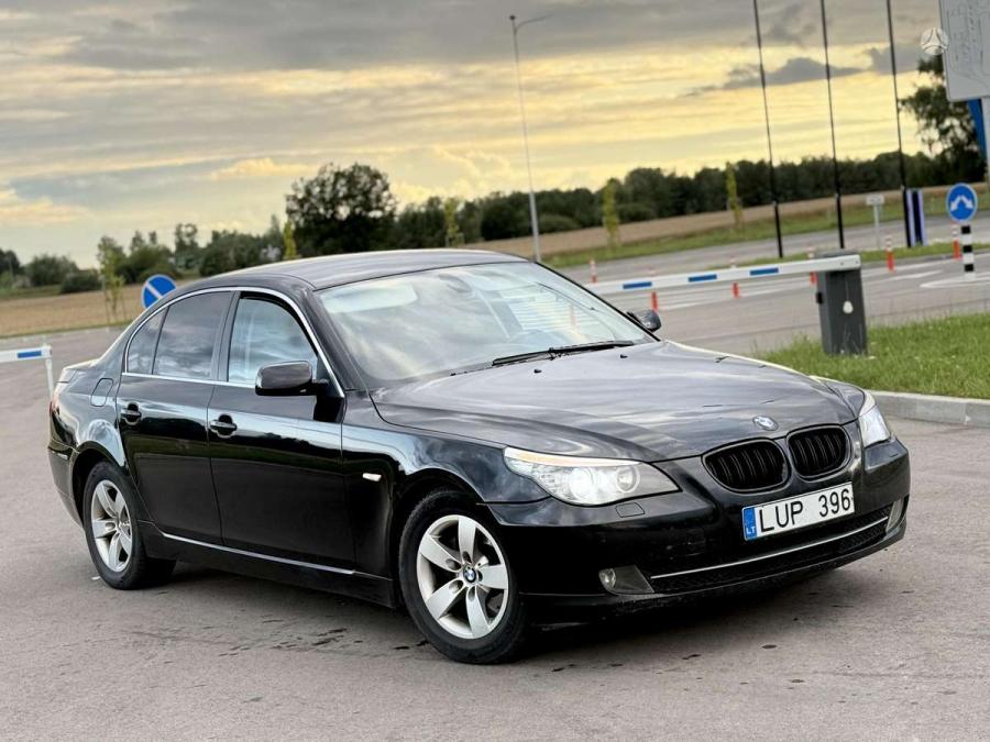 Melns BMW 520 2008 Radviliškis, ar dzinēja tilpumu 2.00 L un nobraukumu 329 tūkst. km par 3900 €, foto 3 vietnē AUTOMOTO.COM.LV