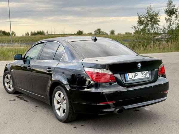 Black BMW 520 2008 in Radviliskis, with an engine capacity of 2.00 L and mileage of 329 thousand km for 3900 €, photo 4 on AUTOMOTO.COM.LV