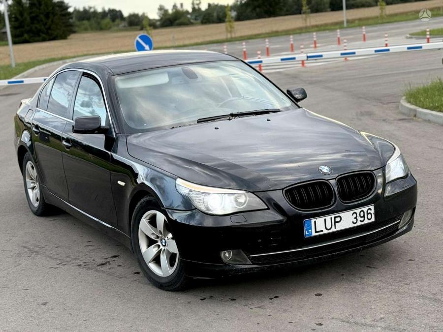 Melns BMW 520 2008 Radviliškis, ar dzinēja tilpumu 2.00 L un nobraukumu 329 tūkst. km par 3900 €, foto 7 vietnē AUTOMOTO.COM.LV