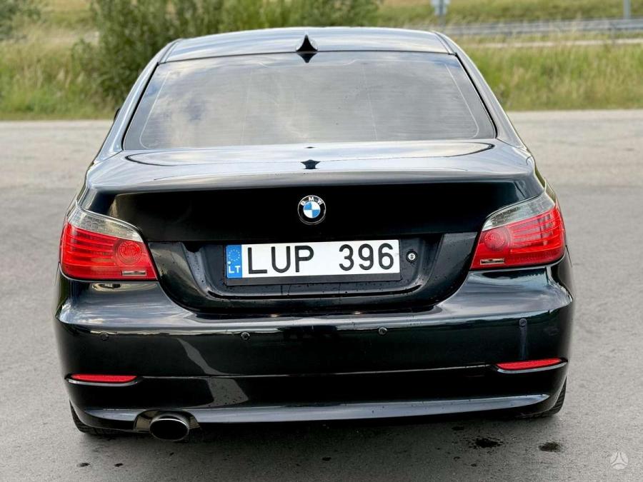 Melns BMW 520 2008 Radviliškis, ar dzinēja tilpumu 2.00 L un nobraukumu 329 tūkst. km par 3900 €, foto 8 vietnē AUTOMOTO.COM.LV