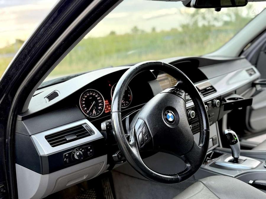 Melns BMW 520 2008 Radviliškis, ar dzinēja tilpumu 2.00 L un nobraukumu 329 tūkst. km par 3900 €, foto 14 vietnē AUTOMOTO.COM.LV
