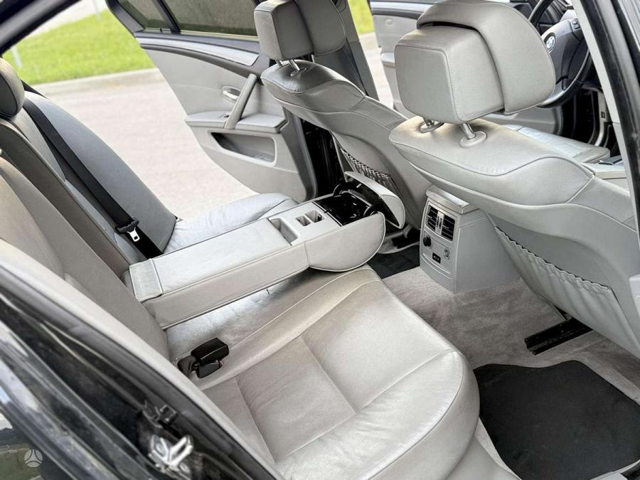 Melns BMW 520 2008 Radviliškis, ar dzinēja tilpumu 2.00 L un nobraukumu 329 tūkst. km par 3900 €, foto 18 vietnē AUTOMOTO.COM.LV
