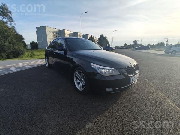 Melns BMW 520 2008 Jelgava, ar dzinēja tilpumu 2.00 L un nobraukumu 380 tūkst. km par 4350 €, foto 3 vietnē AUTOMOTO.COM.LV