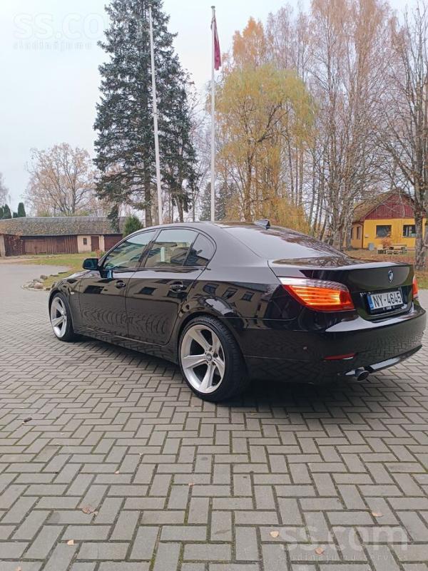 Melns BMW 520 2008 Jelgava, ar dzinēja tilpumu 2.00 L un nobraukumu 380 tūkst. km par 4350 €, foto 10 vietnē AUTOMOTO.COM.LV
