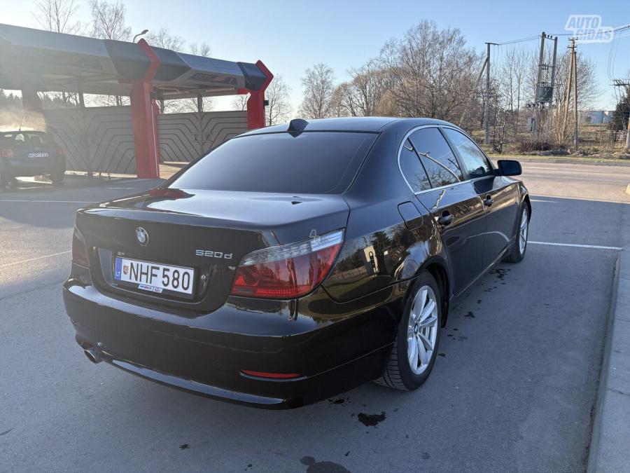 Melns BMW 520 2009 Plungė, ar dzinēja tilpumu 2.00 L un nobraukumu 288 tūkst. km par 3600 €, foto 10 vietnē AUTOMOTO.COM.LV