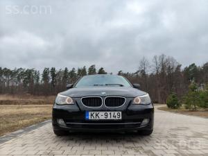 Melns BMW 520 2009 Rīga, ar dzinēja tilpumu 2.00 L un nobraukumu 326 tūkst. km par 4900 €, foto 3 vietnē AUTOMOTO.COM.LV