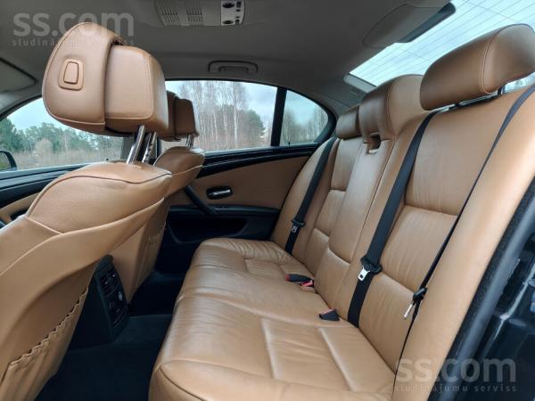 Melns BMW 520 2009 Rīga, ar dzinēja tilpumu 2.00 L un nobraukumu 326 tūkst. km par 4900 €, foto 8 vietnē AUTOMOTO.COM.LV