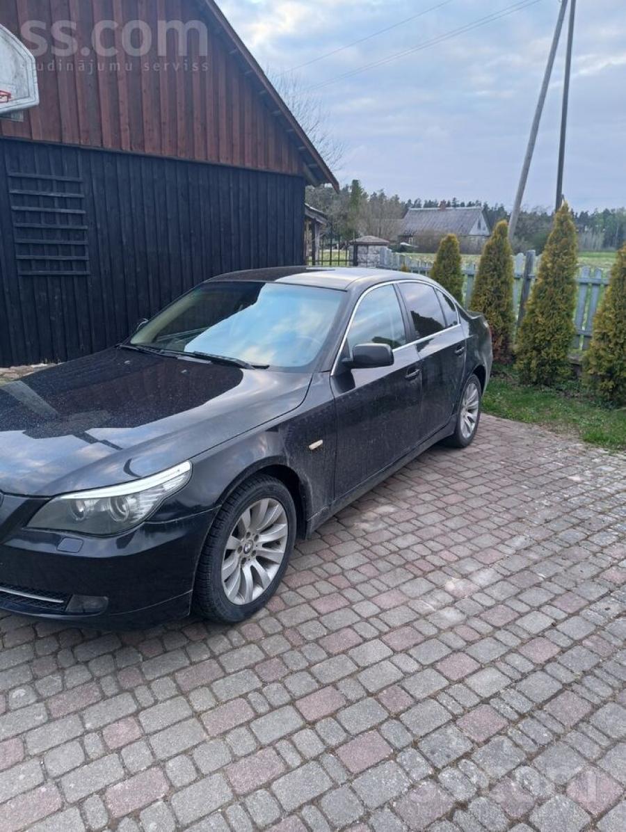 Melns BMW 520 2009 Valmiera, ar dzinēja tilpumu 2.00 L un nobraukumu 361 tūkst. km par 4500 €, foto 3 vietnē AUTOMOTO.COM.LV