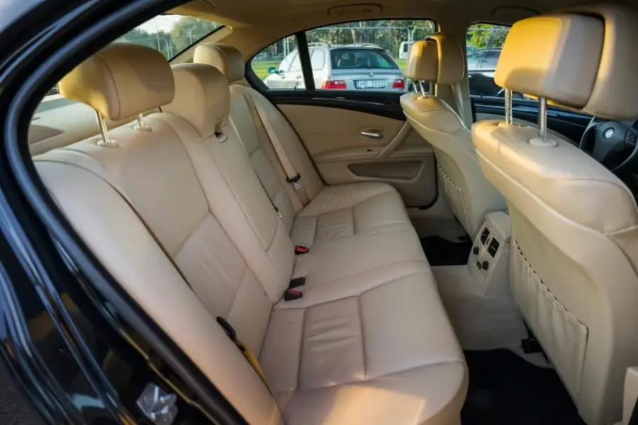 Melns BMW 520 2009 Liepāja, ar dzinēja tilpumu 2.00 L un nobraukumu 234 tūkst. km par 5750 €, foto 14 vietnē AUTOMOTO.COM.LV